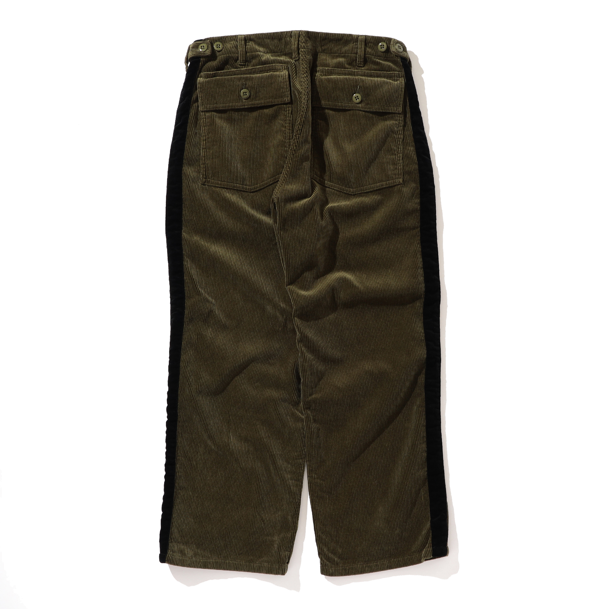 J.Crew × BEAMS PLUSが表現する”懐かしくも新しい”アメリカントラディショナルの交差点｜雑誌Begin(ビギン)公式サイト